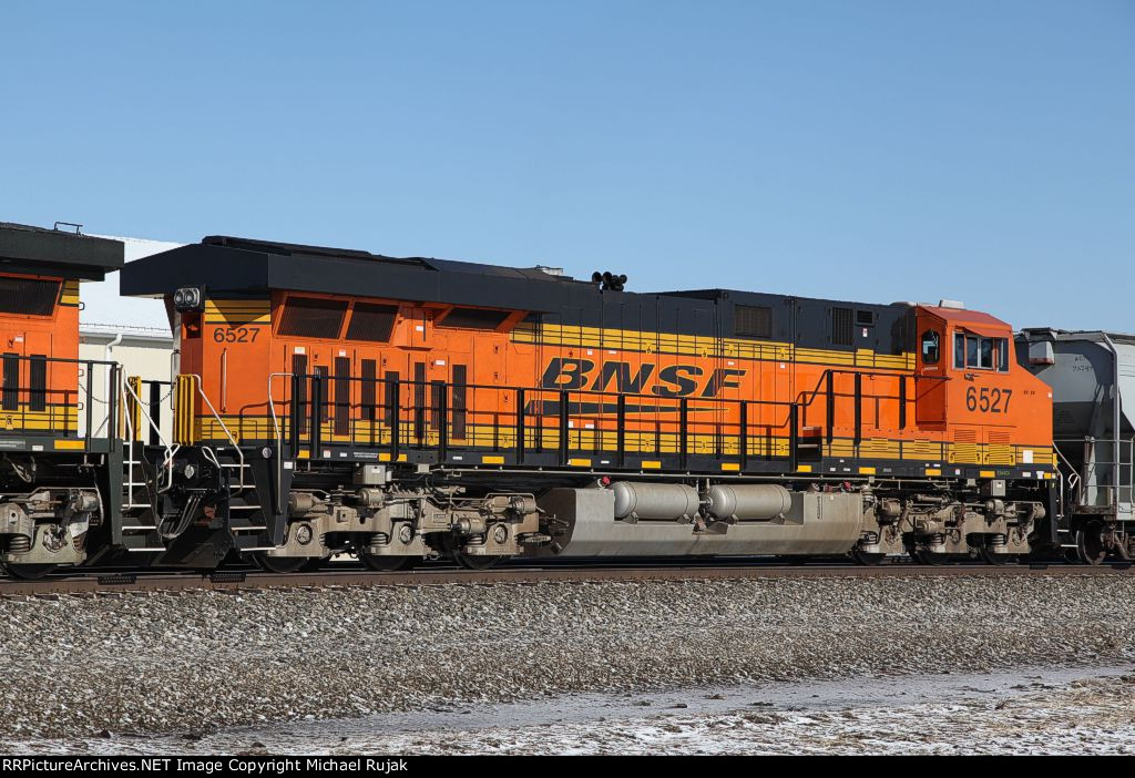 BNSF 6527